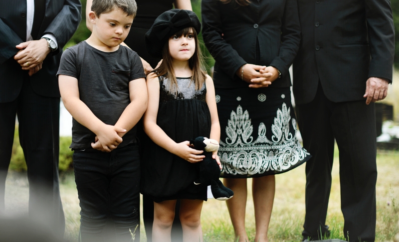 A Comprehensive Guide to Talking to Kids About Death - The Good Men Project