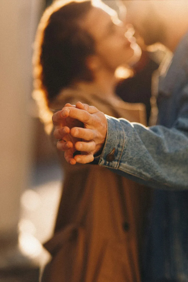 10 Things Men Often Do When They Are Completely and Totally in Love ...
